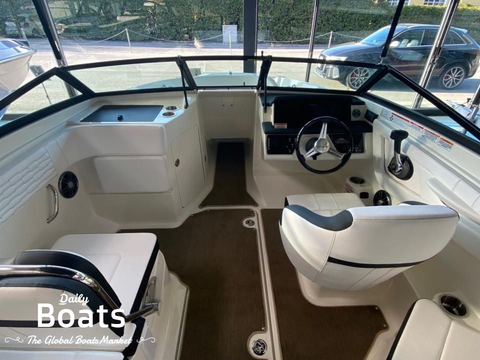 2022 Sea Ray 210 Spx for sale. View price, photos and Buy 2022 Sea Ray ...