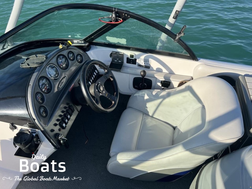 2000 Moomba Outback for sale. View price, photos and Buy 2000 Moomba ...