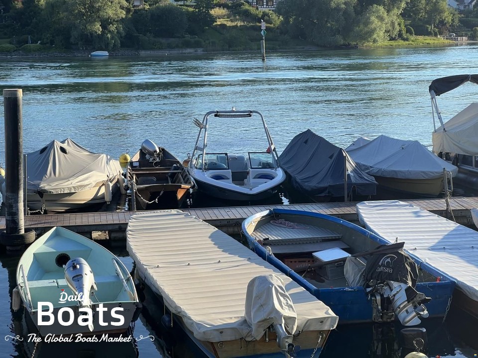 2000 Moomba Outback for sale. View price, photos and Buy 2000 Moomba ...