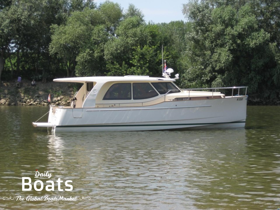 2011 Greenline 33 for sale. View price, photos and Buy 2011 Greenline ...