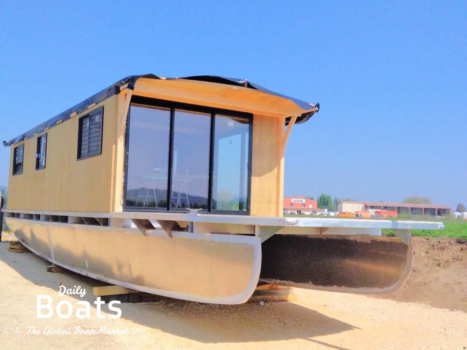 2022 Solar Electrische Houseboat Catamaran Co for sale. View price ...