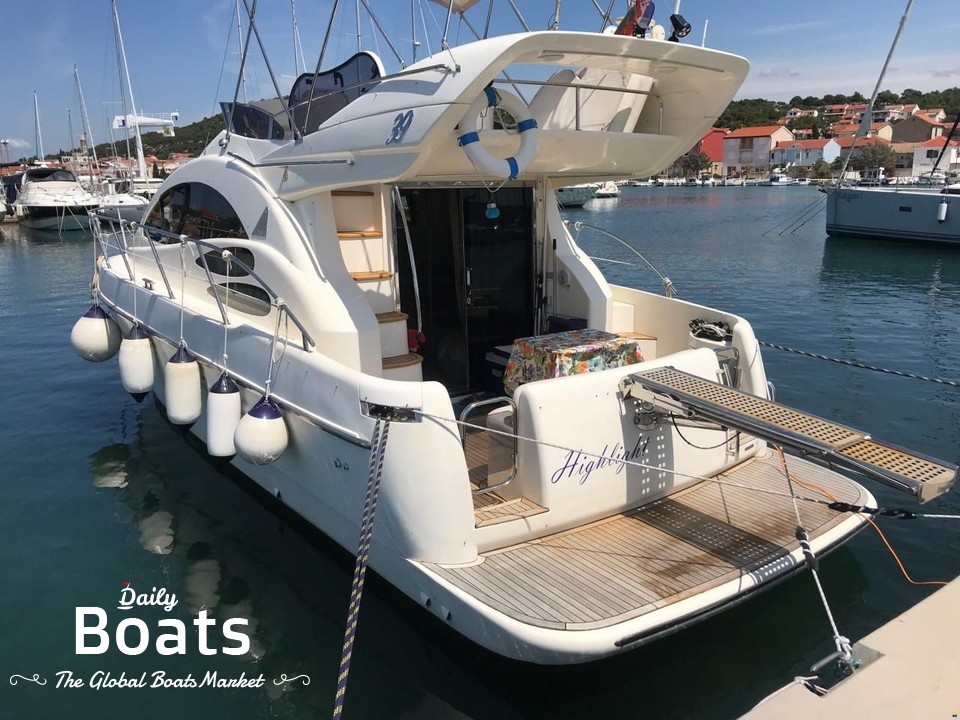 2002 Azimut 39 Fly for sale. View price, photos and Buy 2002 Azimut 39 ...