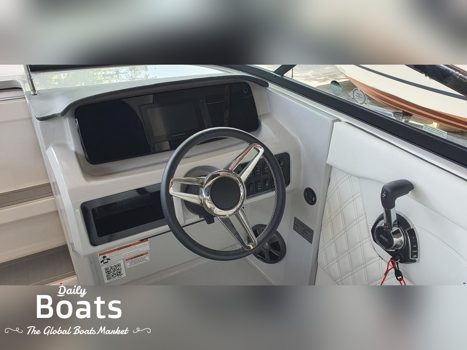 2021 Regal Ls4 Cuddy for sale. View price, photos and Buy 2021 Regal ...