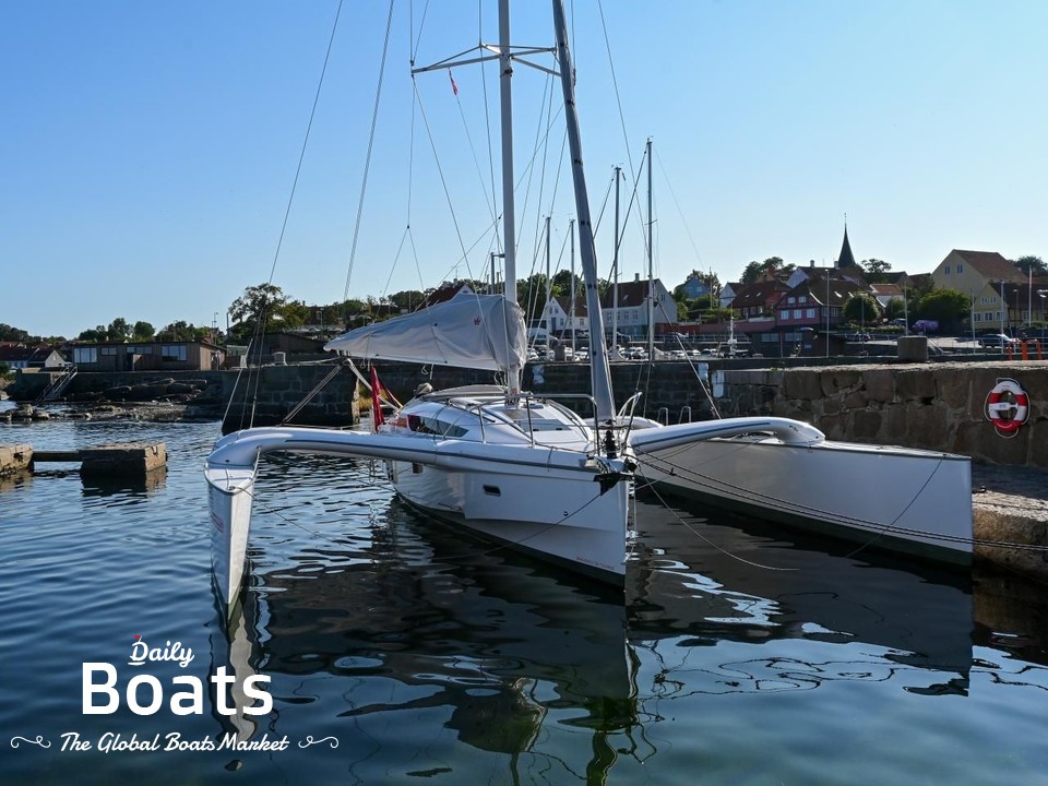 Dragonfly 32 touring for sale - Daily Boats
