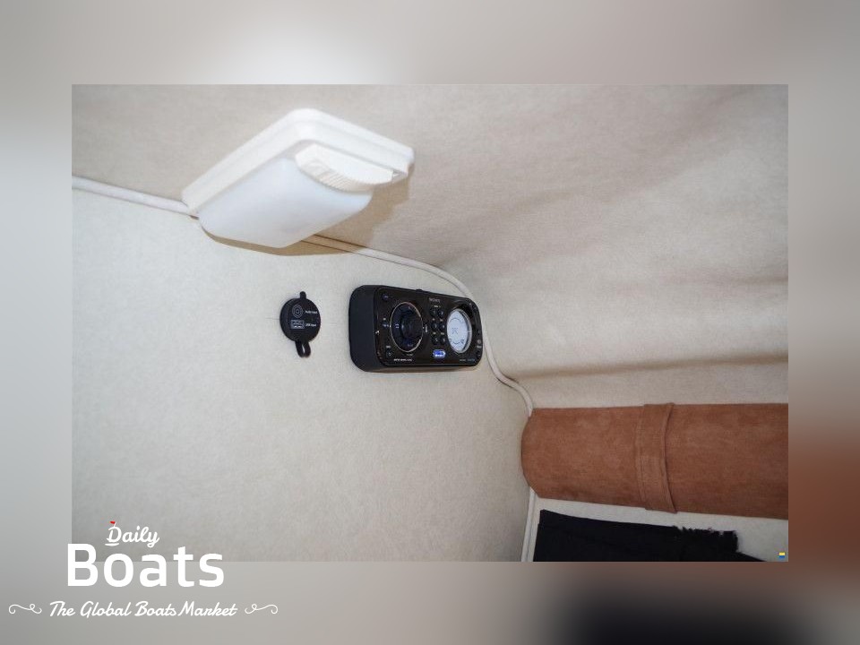 Sea Ray 235 Weekender for sale. View price, photos and Buy Sea Ray 235 ...