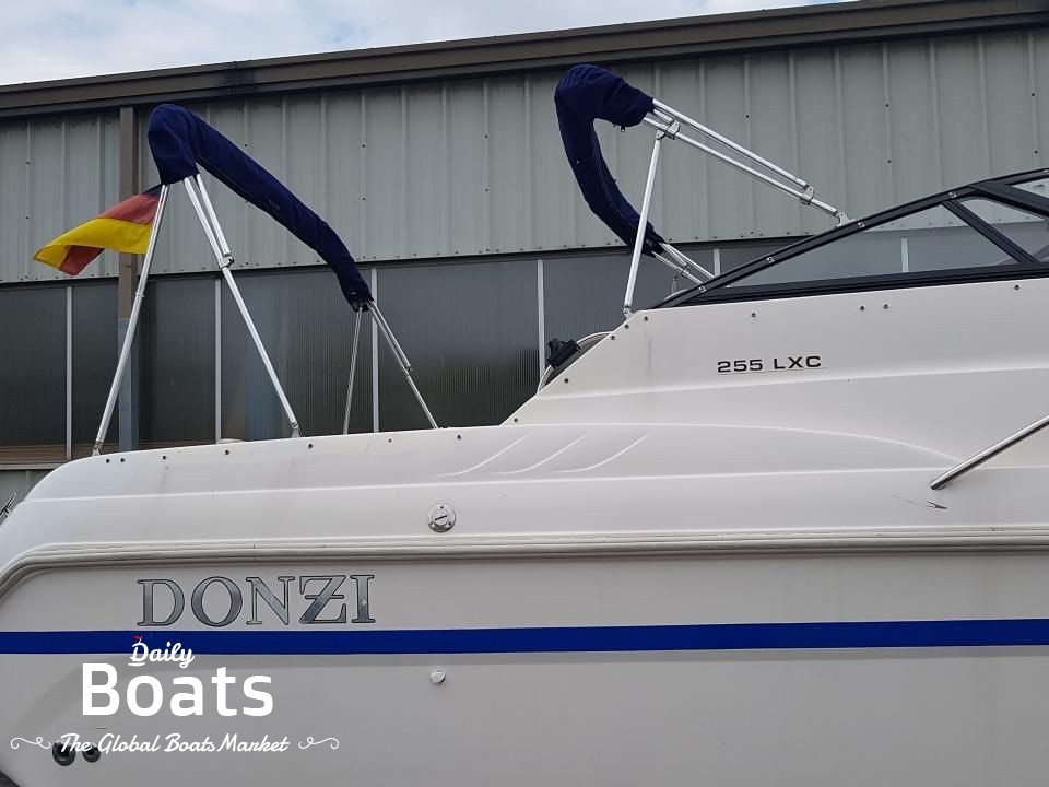 1996 Donzi 255 Lxc for sale. View price, photos and Buy 1996 Donzi 255 ...