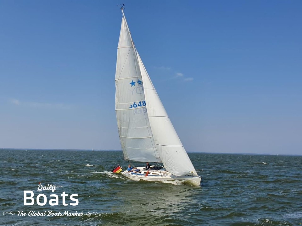 Dynamic 35 for sale - Daily Boats