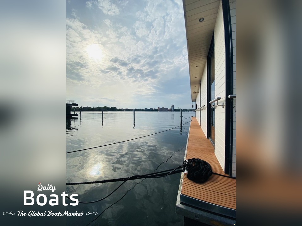 2018 ReV-House Mit Liegeplatz In Berlin for sale. View price, photos ...