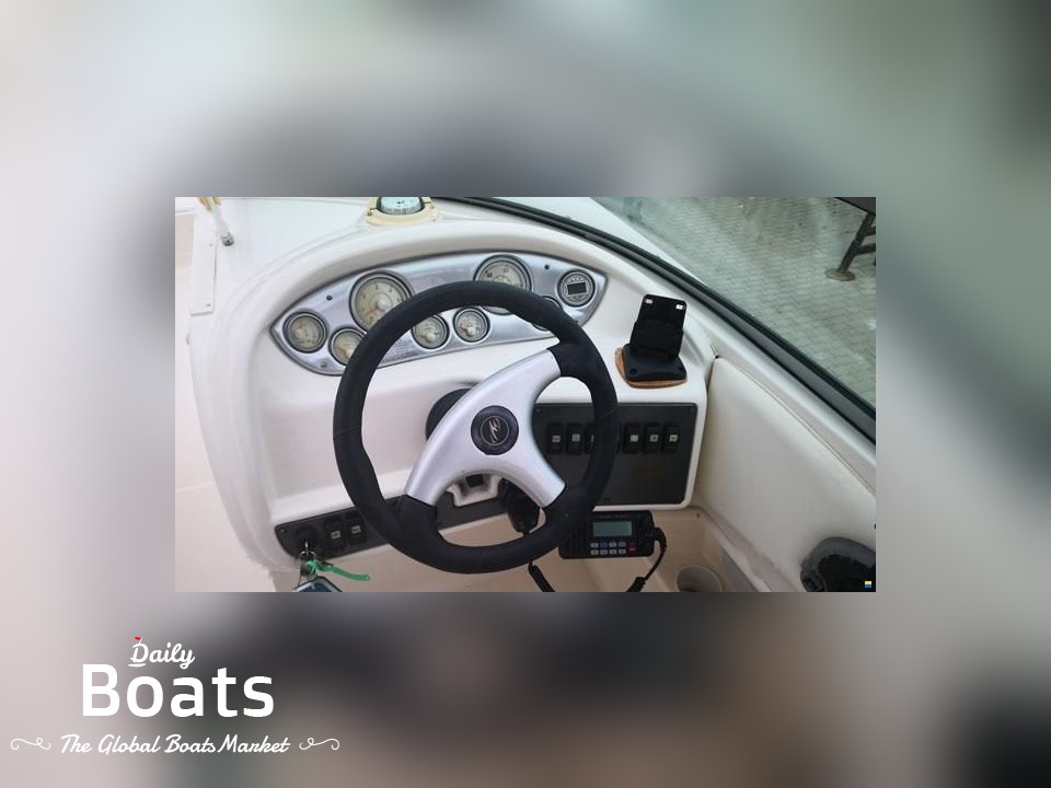 2003 Monterey Explorer 253 for sale. View price, photos and Buy 2003 ...