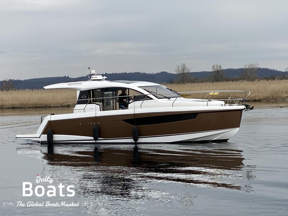 2017 Sealine C330 for sale. View price, photos and Buy 2017 Sealine ...