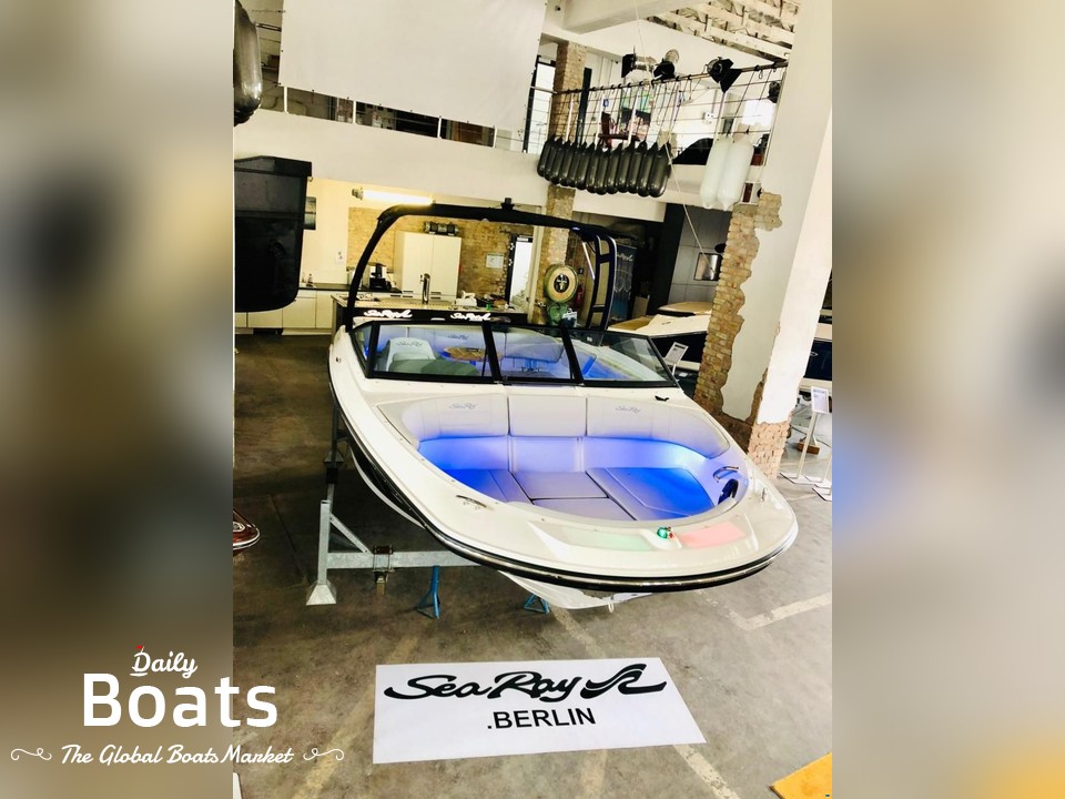 2022 Sea Ray 210 Spoe Aussenborder for sale. View price, photos and Buy ...