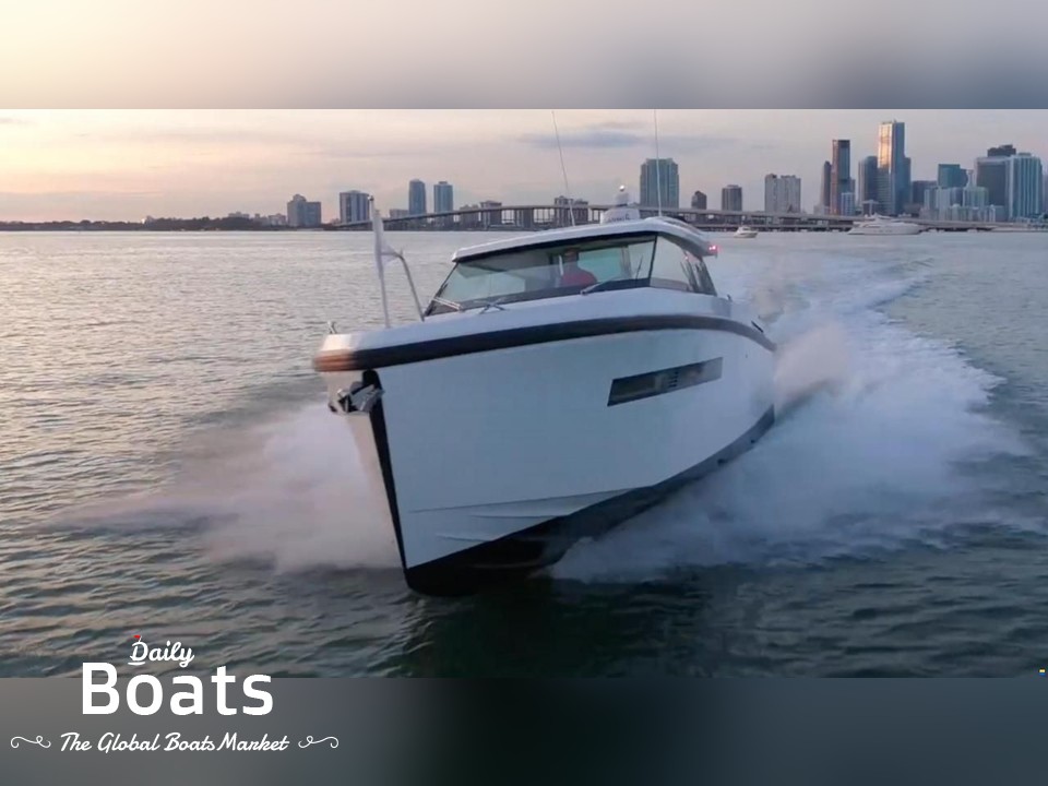 Delta Powerboats 33 Ce Coupe for sale. View price, photos and Buy Delta ...