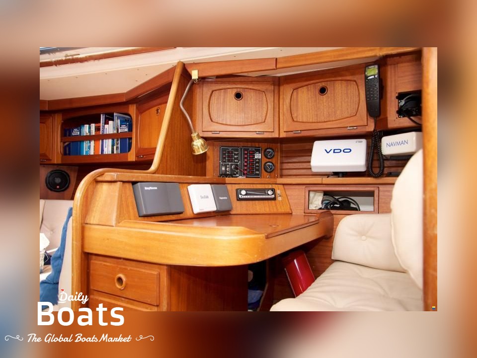 1991 Helmsman 37 S for sale. View price, photos and Buy 1991 Helmsman ...