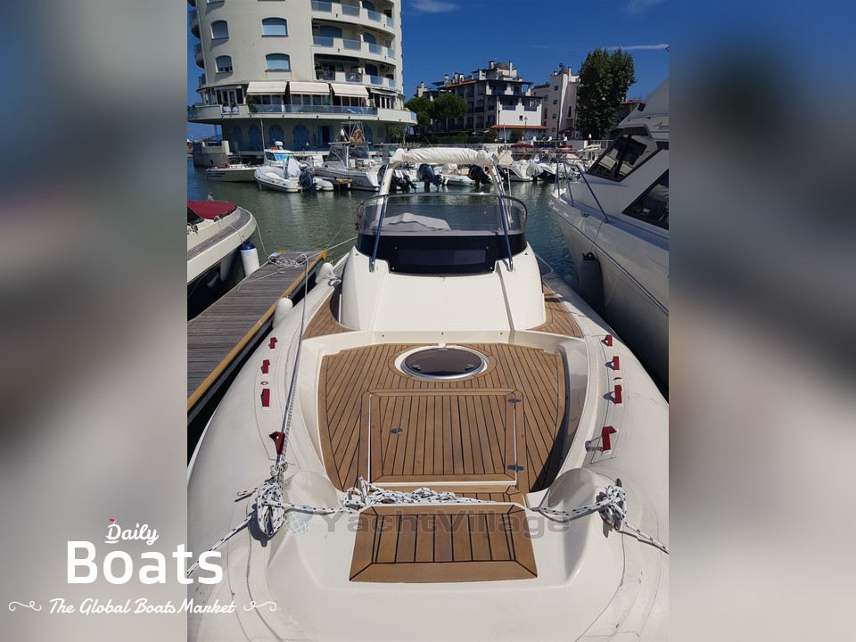 2006 Mar.Co E-Motion 32 for sale. View price, photos and Buy 2006 Mar ...