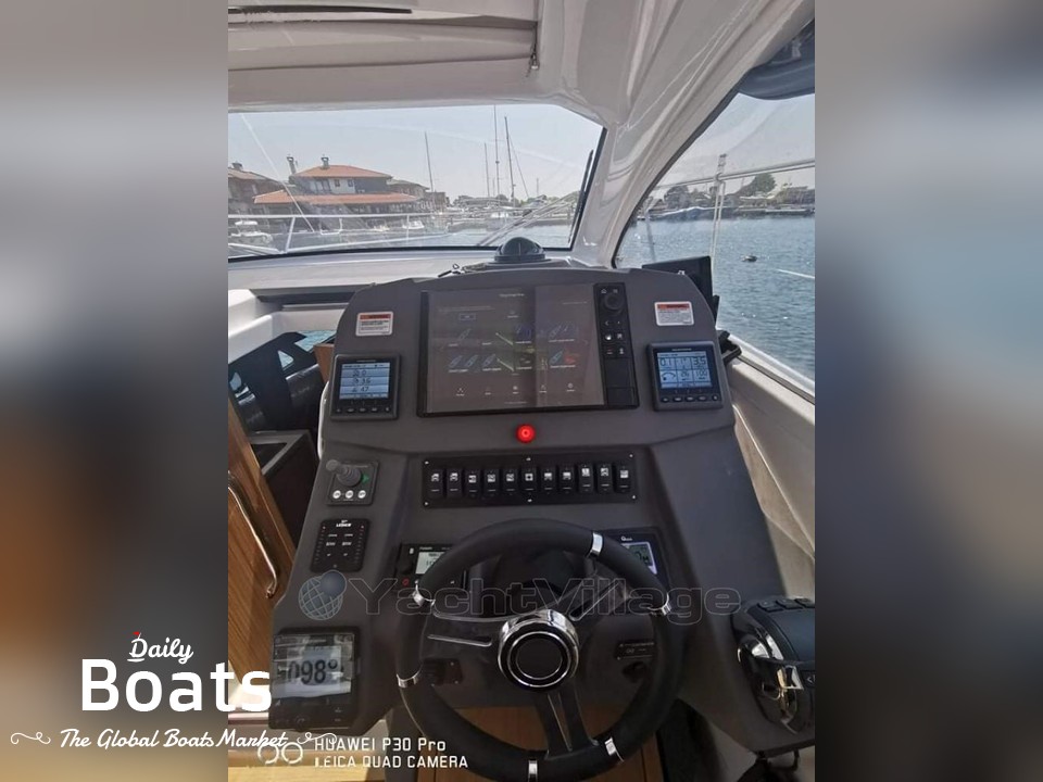 2020 Azimut 34 Atlantis for sale. View price, photos and Buy 2020 ...