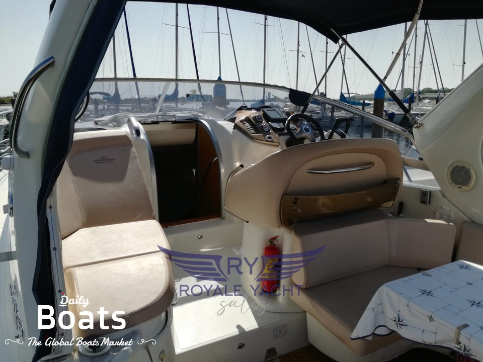 2009 Cranchi Zaffiro 29 for sale. View price, photos and Buy 2009 ...