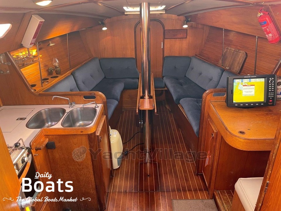 1985 Jeanneau Sun Rise 35 for sale. View price, photos and Buy 1985 ...