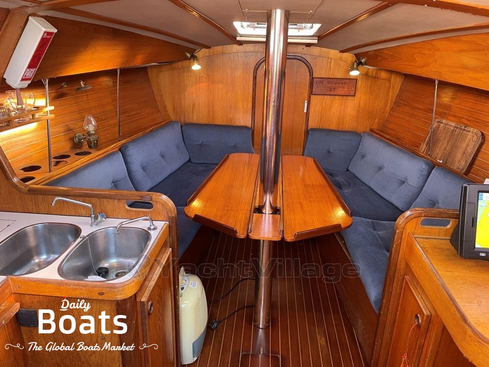 1985 Jeanneau Sun Rise 35 for sale. View price, photos and Buy 1985 ...