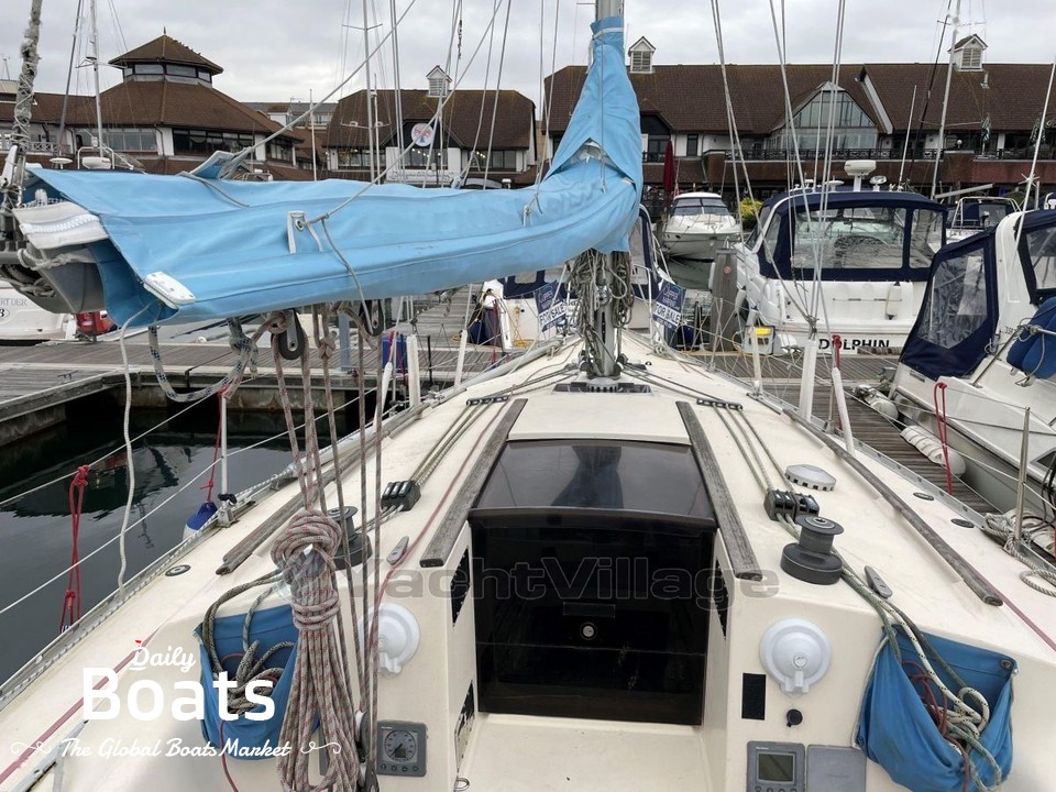 1985 Jeanneau Sun Rise 35 for sale. View price, photos and Buy 1985 ...