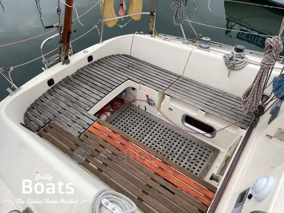 1985 Jeanneau Sun Rise 35 for sale. View price, photos and Buy 1985 ...