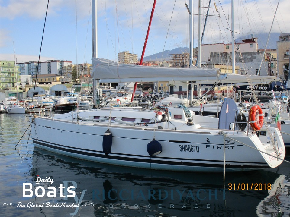 2010 Beneteau First 35 till salu. Visa pris, bilder och Köpa 2010 ...