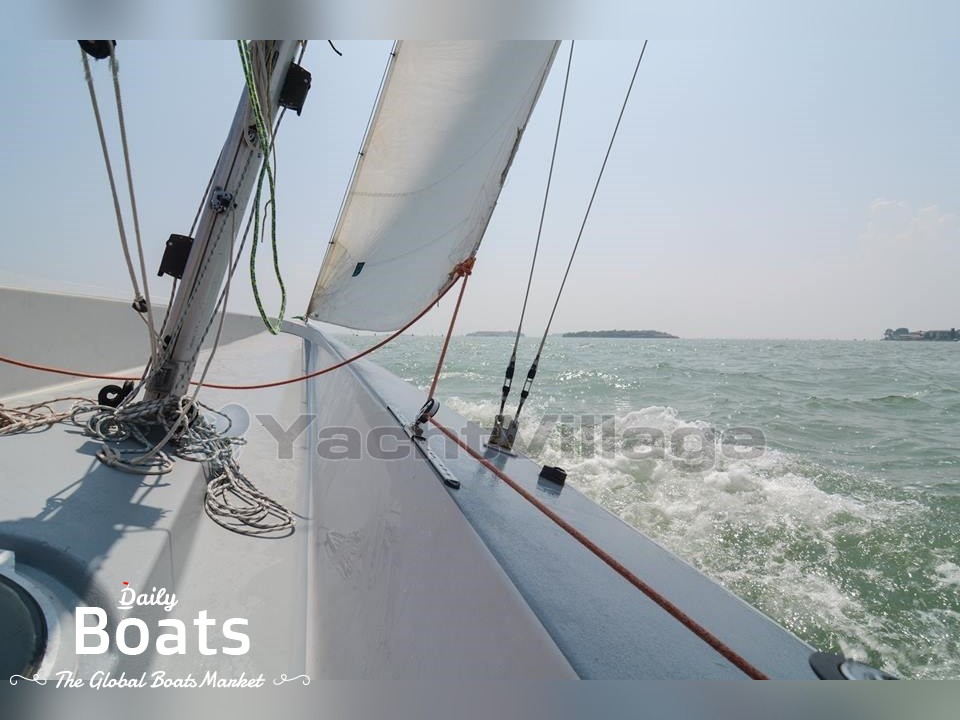 2007 Corporate Sailing Sl Tom 28 Ceccarelli for sale. View price ...