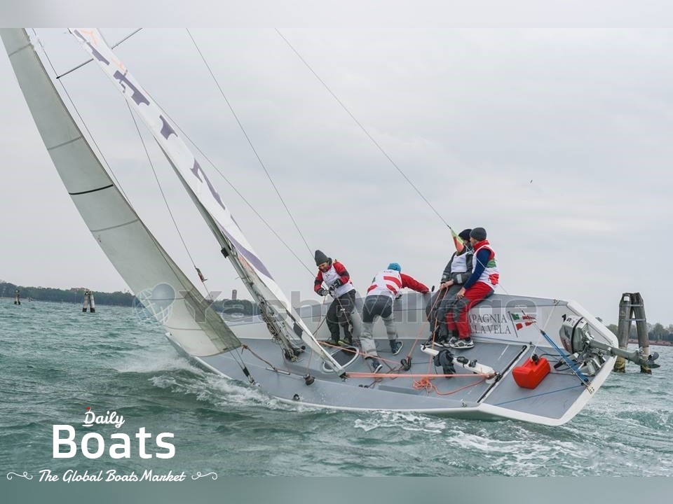 2007 Corporate Sailing Sl Tom 28 Ceccarelli for sale. View price ...