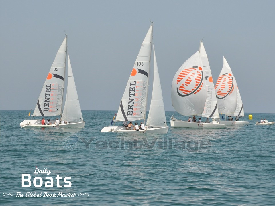 2007 Corporate Sailing Sl Tom 28 Ceccarelli for sale. View price ...