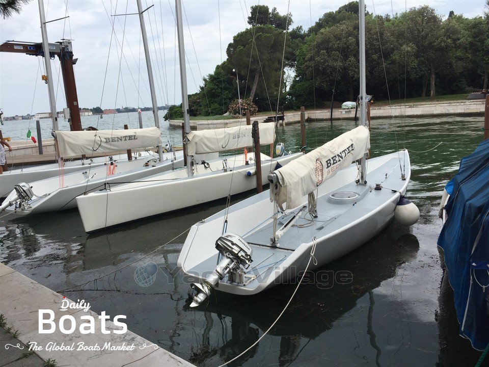 2007 Corporate Sailing Sl Tom 28 Ceccarelli for sale. View price ...