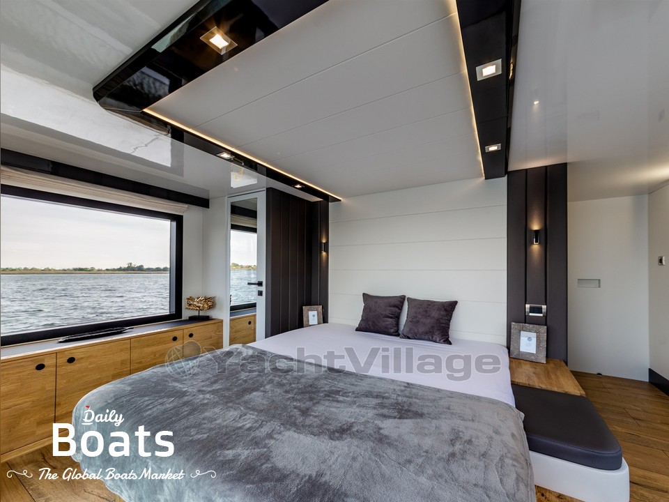2022 Nomadream Cat-House 1200 Double Decker Houseboat for sale. View ...