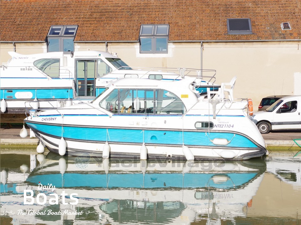 1996 Nicol's Yacht Nicols Confort 900 Dp à vendre. Voir le prix, les ...