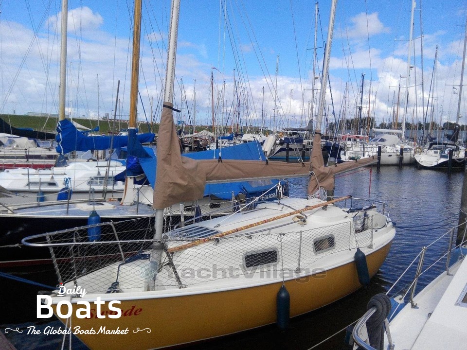1984 British Hunter Liberty 22 for sale. View price, photos and Buy ...
