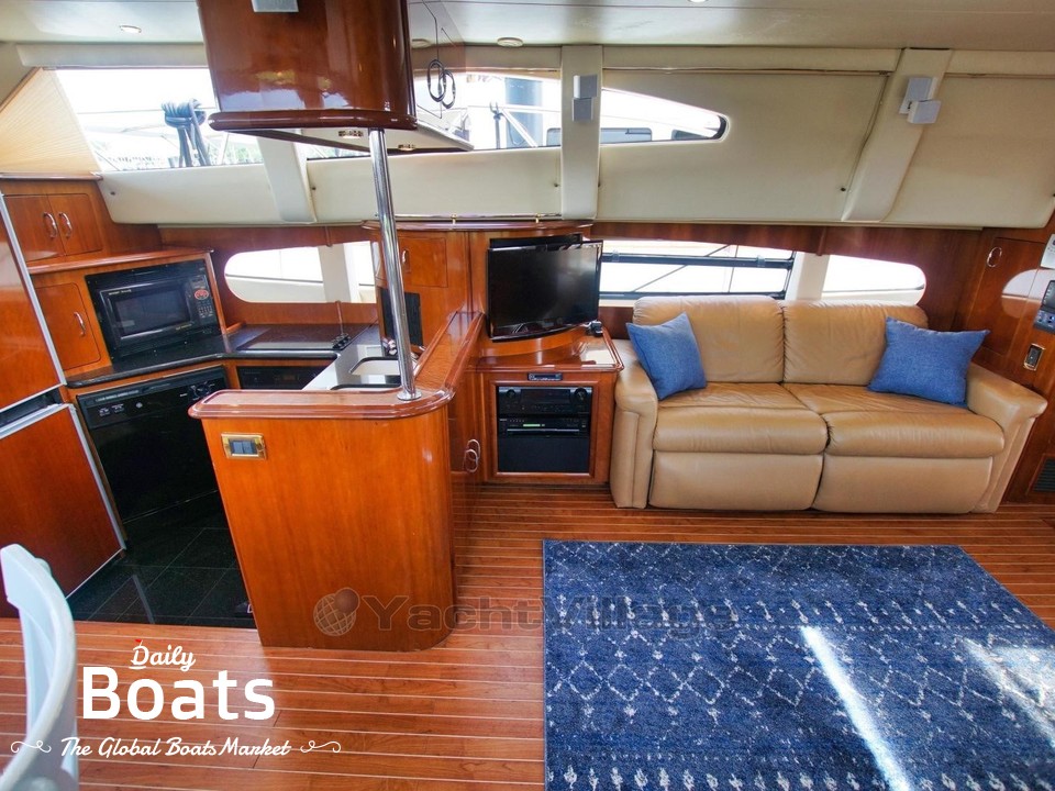 2004 Carver Yachts 564 Cockpit Motor for sale. View price, photos and ...