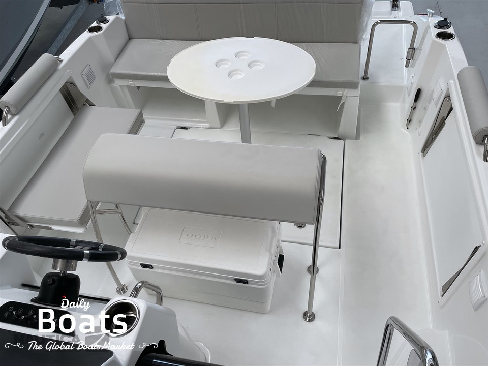 Beneteau Flyer 7 Sundeck for sale. View price, photos and Buy Beneteau ...