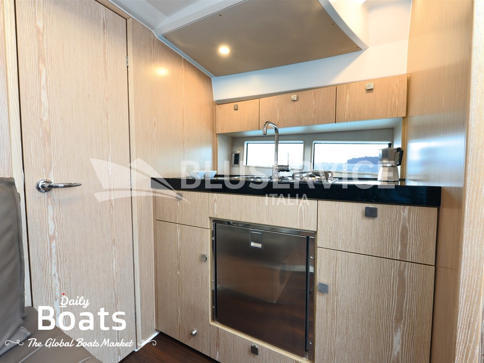 2020 Sealine S330V - 330V - 330 V - 33 V for sale. View price, photos ...