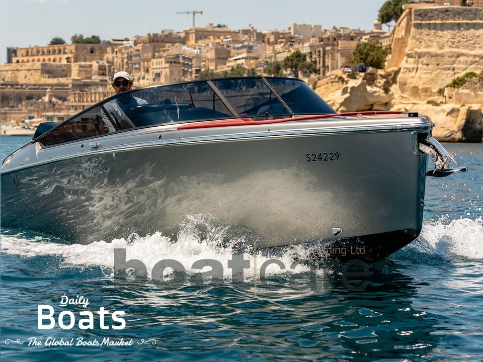 2021 Cranchi E26 for sale. View price, photos and Buy 2021 Cranchi E26 ...