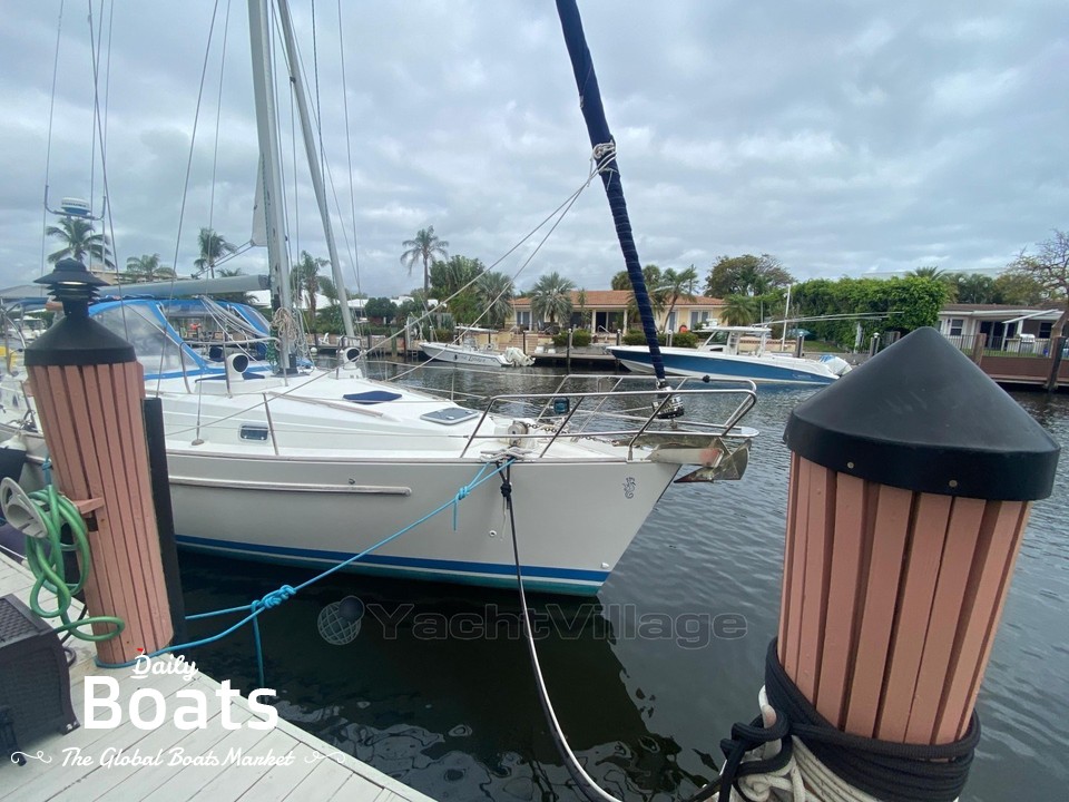 2001 Beneteau Oceanis 40 Cc for sale. View price, photos and Buy 2001 ...