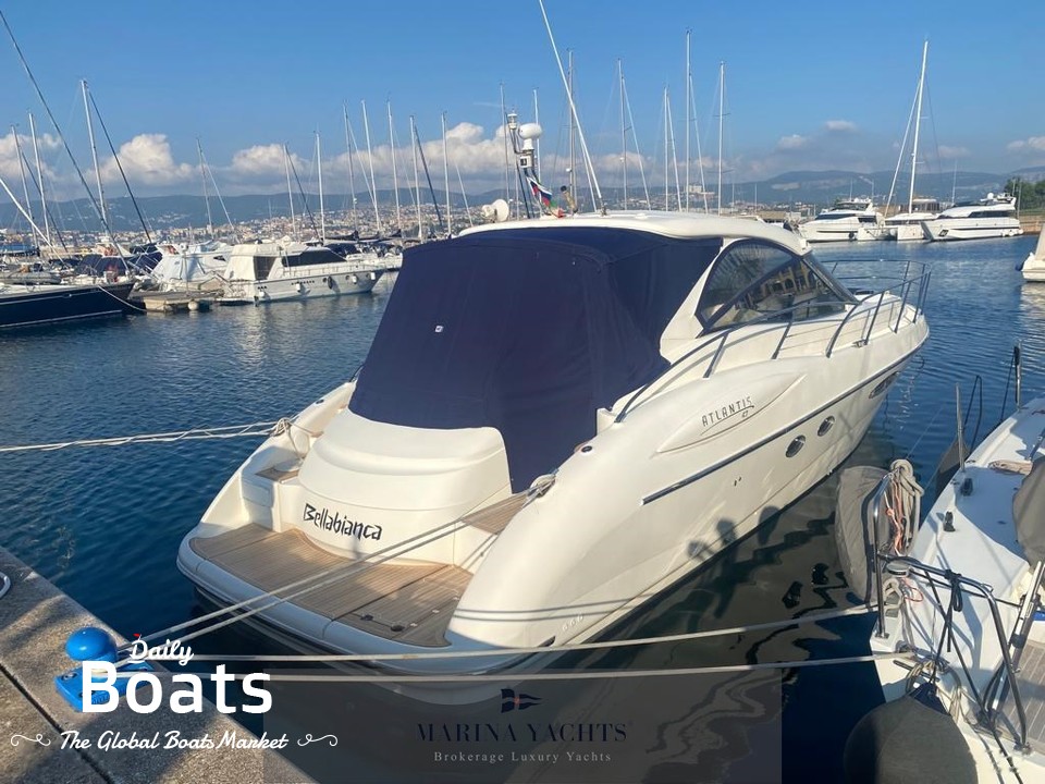 2010 Azimut Atlantis 47 Ht for sale. View price, photos and Buy 2010 ...