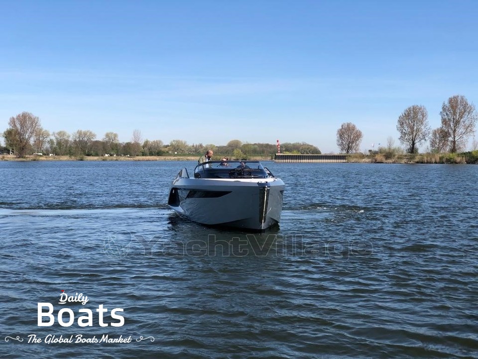 2020 Princess Yachts R35 for sale. View price, photos and Buy 2020 ...