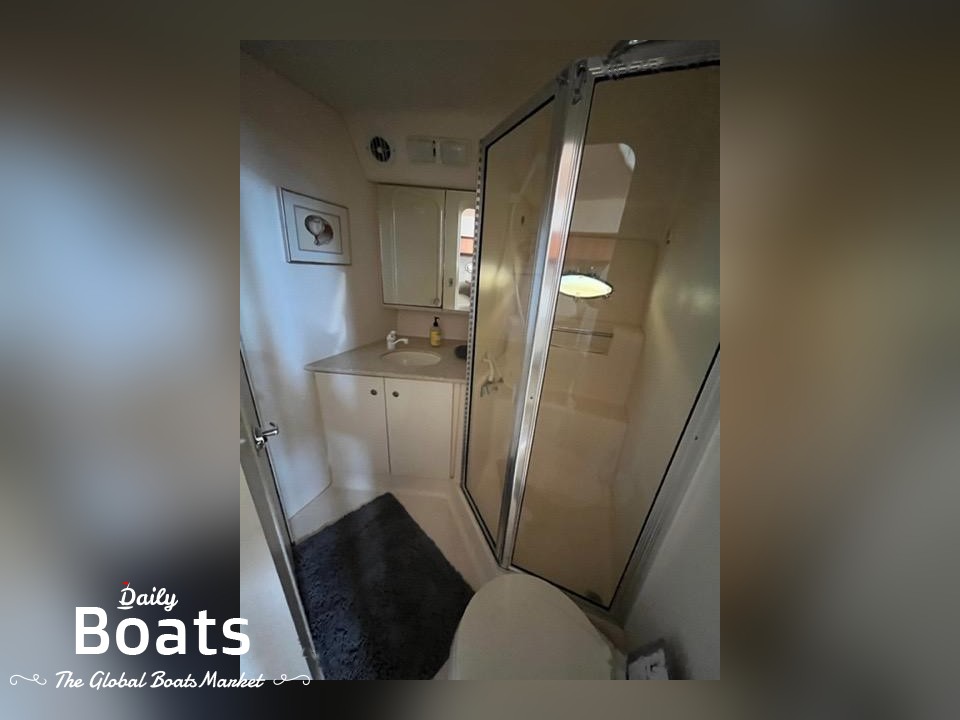 1998 Silverton 402 Motor Yacht for sale. View price, photos and Buy ...