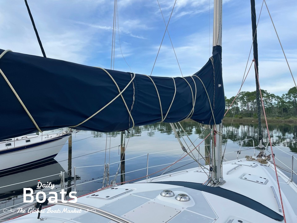 1995 Hunter 430 for sale. View price, photos and Buy 1995 Hunter 430 ...