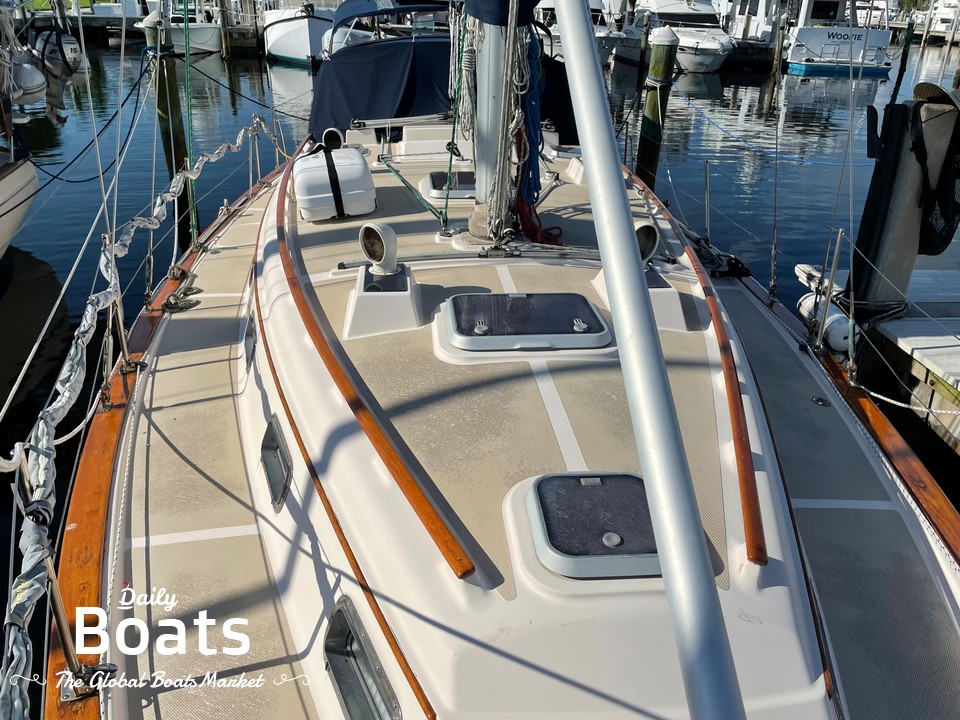 1995 Island Packet 40 for sale. View price, photos and Buy 1995 Island ...