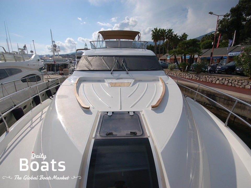 2010 Fairline 55 Squadron for sale. View price, photos and Buy 2010 ...