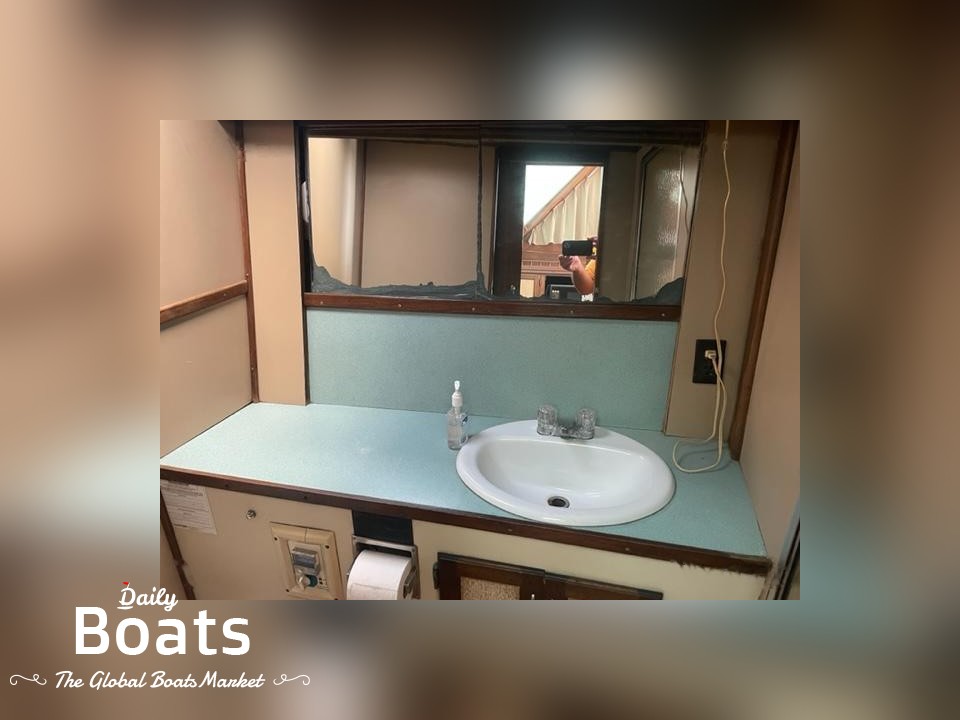 1985 Henriques 44 Sport Fisherman for sale. View price, photos and Buy ...