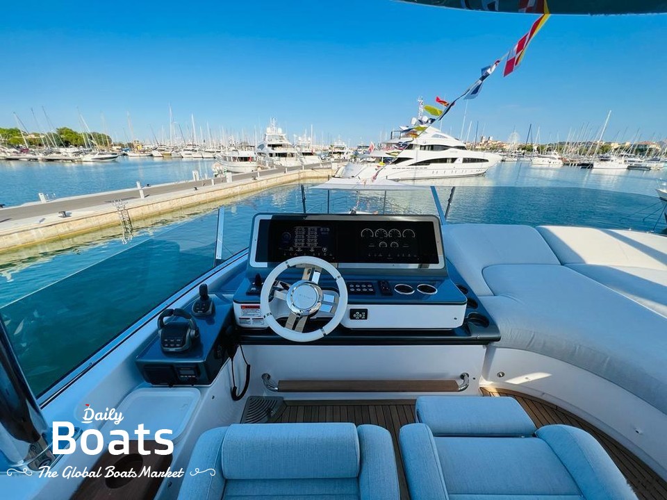 2022 Azimut 78 Flybridge My 2020 for sale. View price, photos and Buy ...