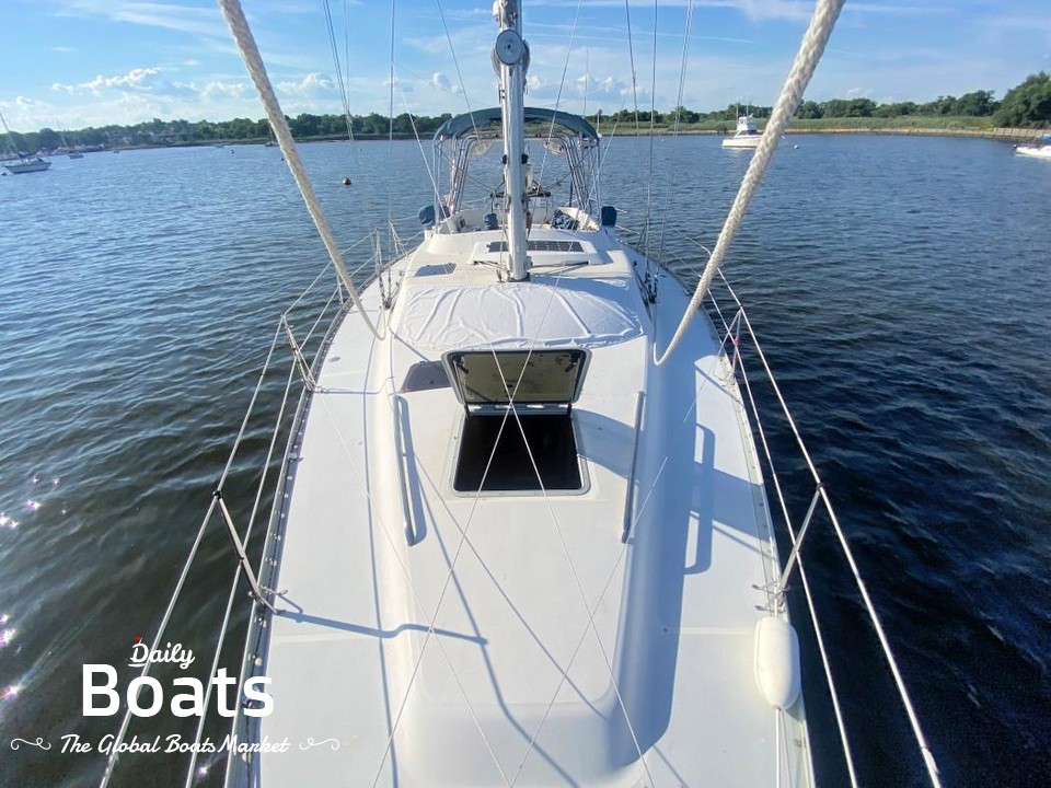 1990 Hunter Passage 42 for sale. View price, photos and Buy 1990 Hunter ...