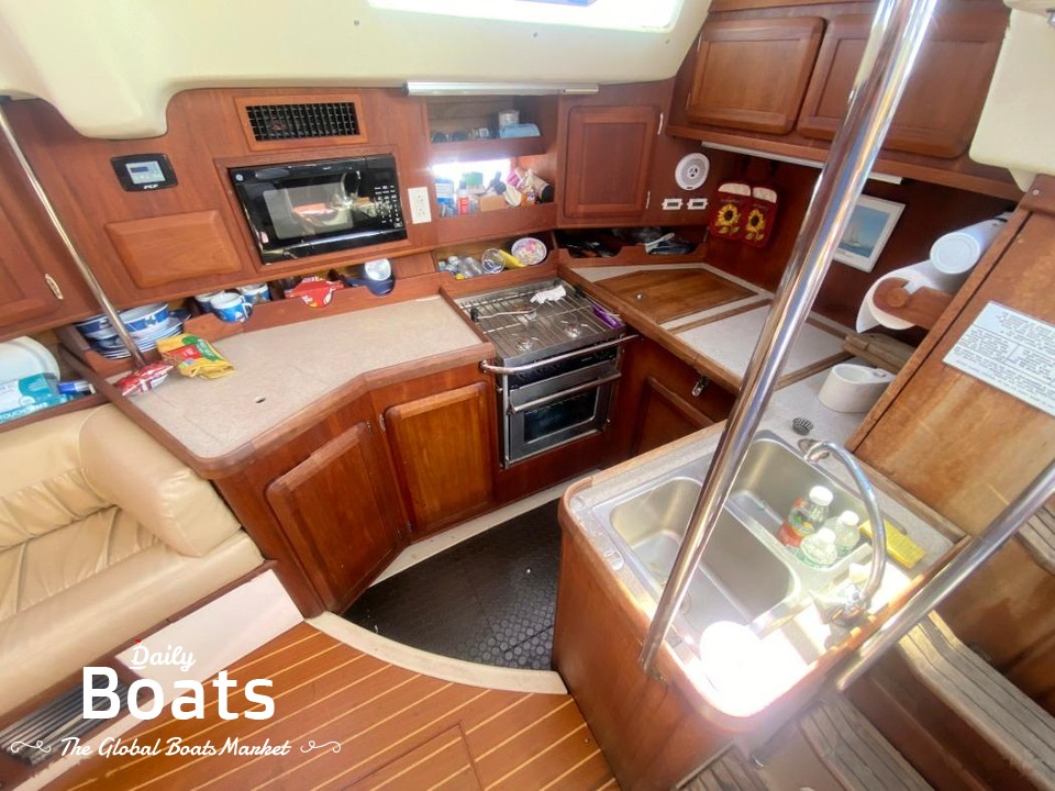 1990 Hunter Passage 42 for sale. View price, photos and Buy 1990 Hunter ...