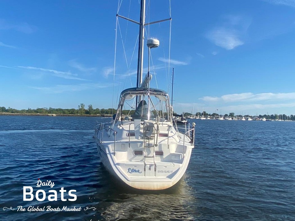 1990 Hunter Passage 42 for sale. View price, photos and Buy 1990 Hunter ...