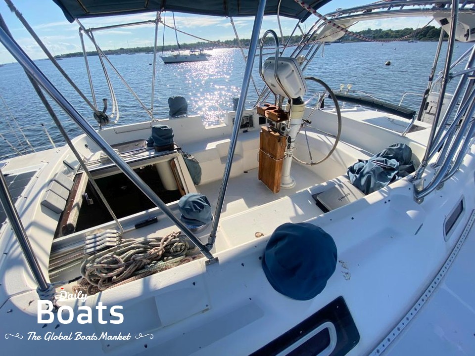 1990 Hunter Passage 42 for sale. View price, photos and Buy 1990 Hunter ...