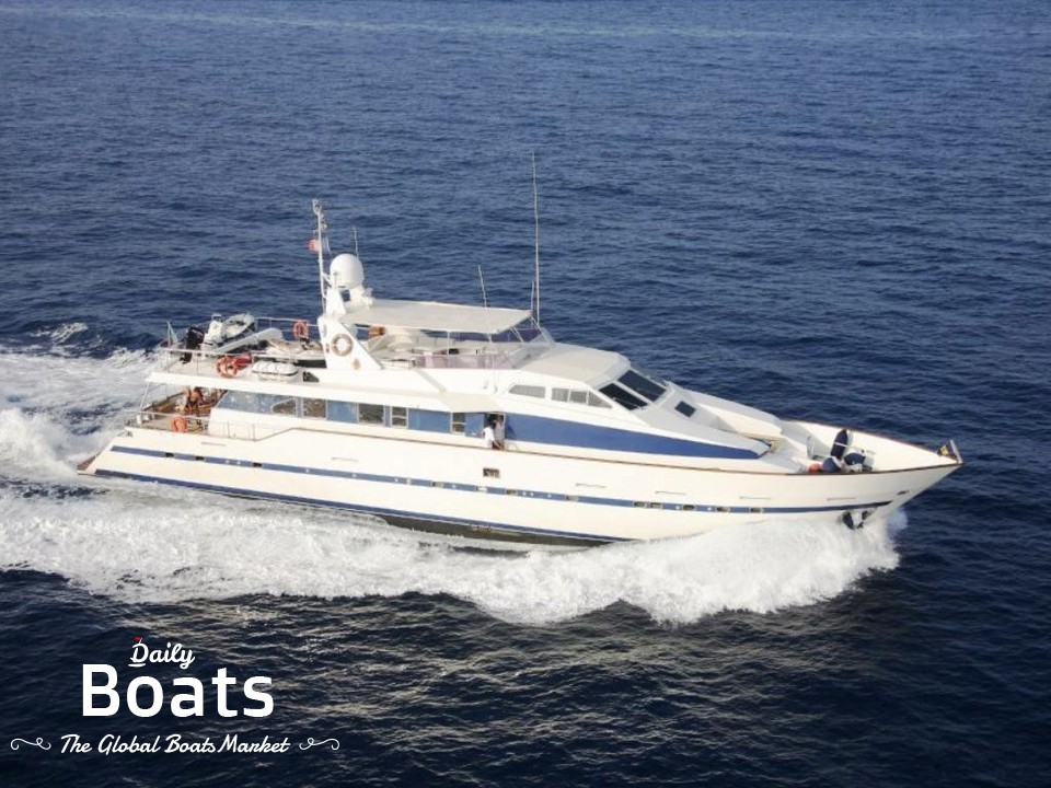 Motor boats Azimut 90 europa for sale - Daily Boats